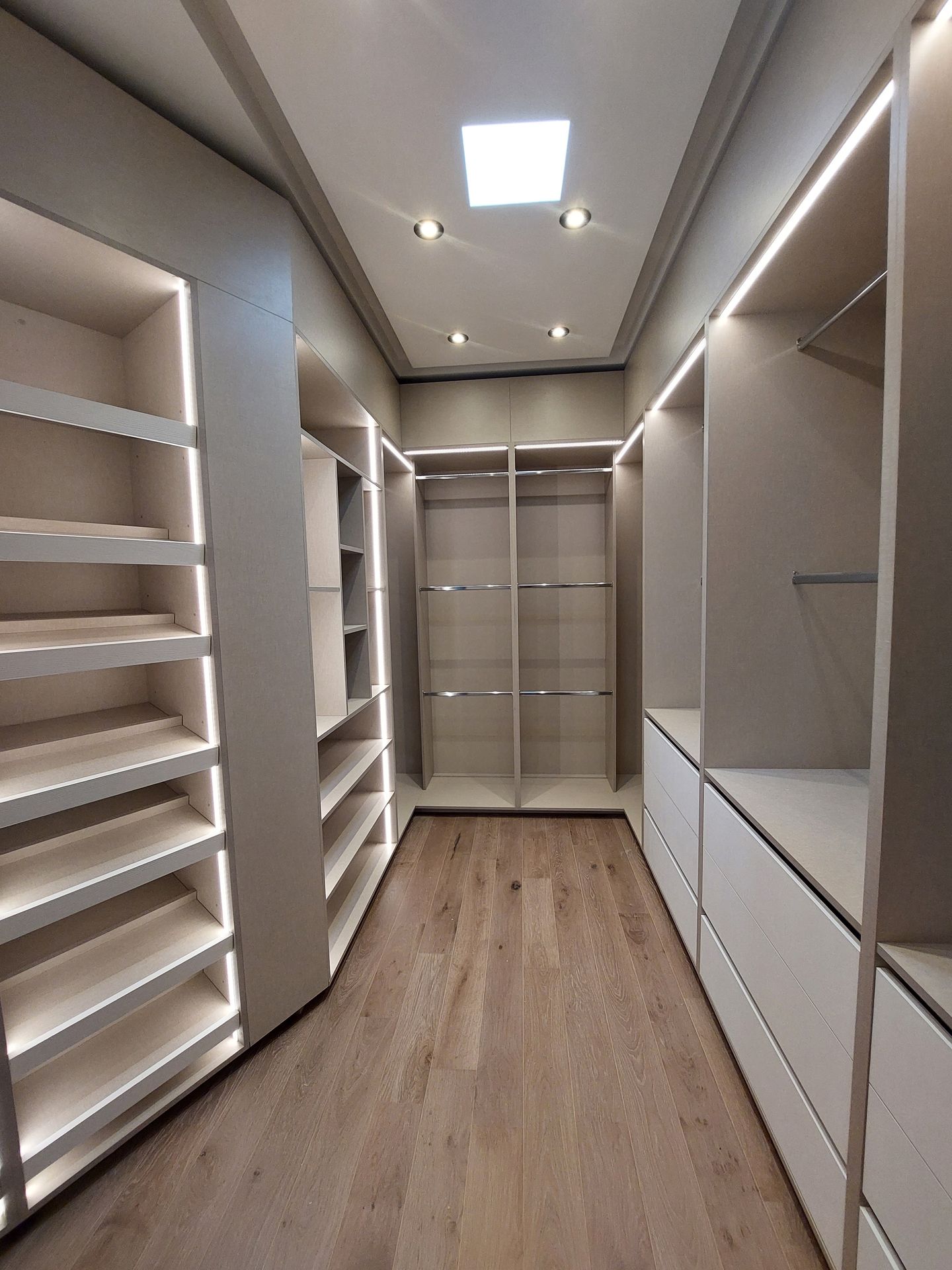 Closets Modernos a la medida en Guadalajara